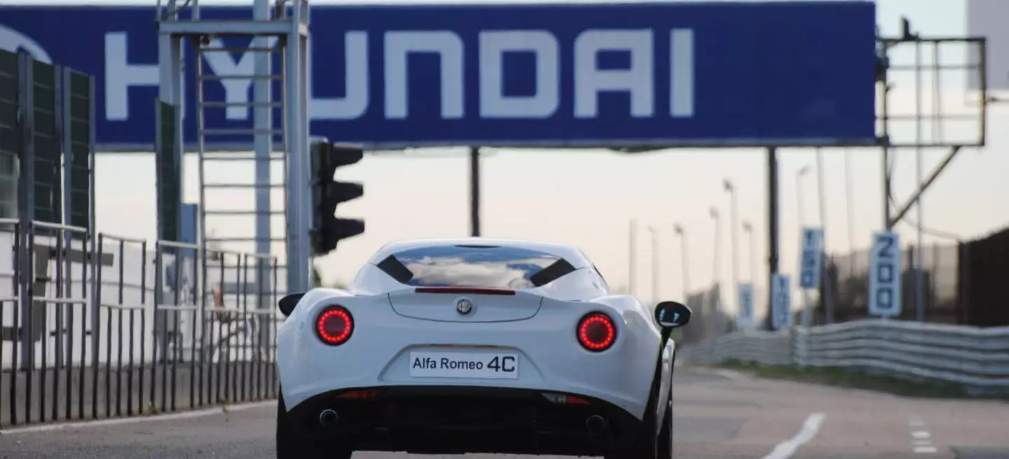 Alfa_Romeo_4C_test_jarama_mapdm_13