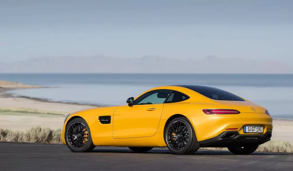 Mercedes-AMG GT: pono e ncha ea AMG