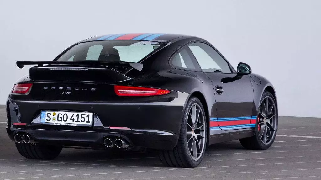 Porsche 911 Carrera S Martini Yiruka