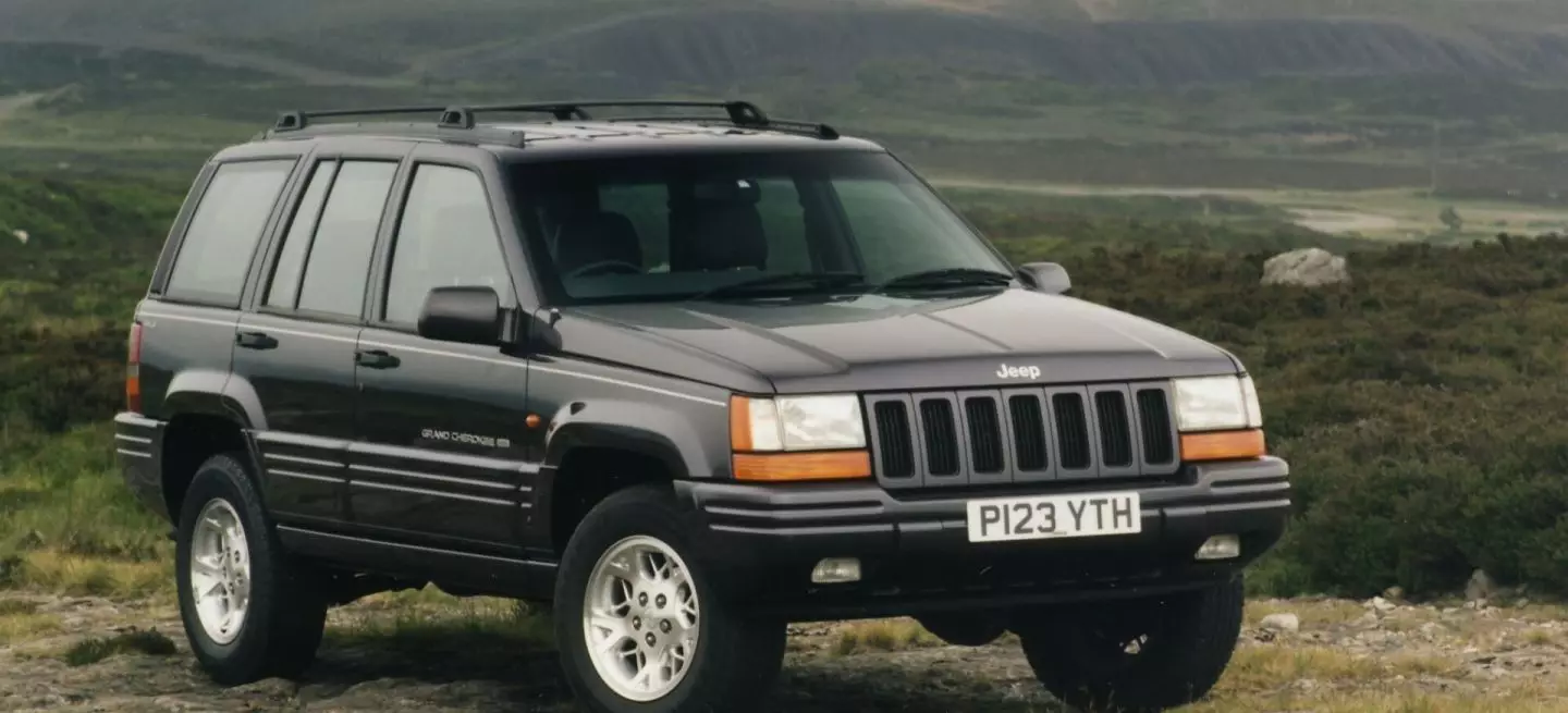 Jeep Grand Cherokee ihe ngosi afọ 30 05