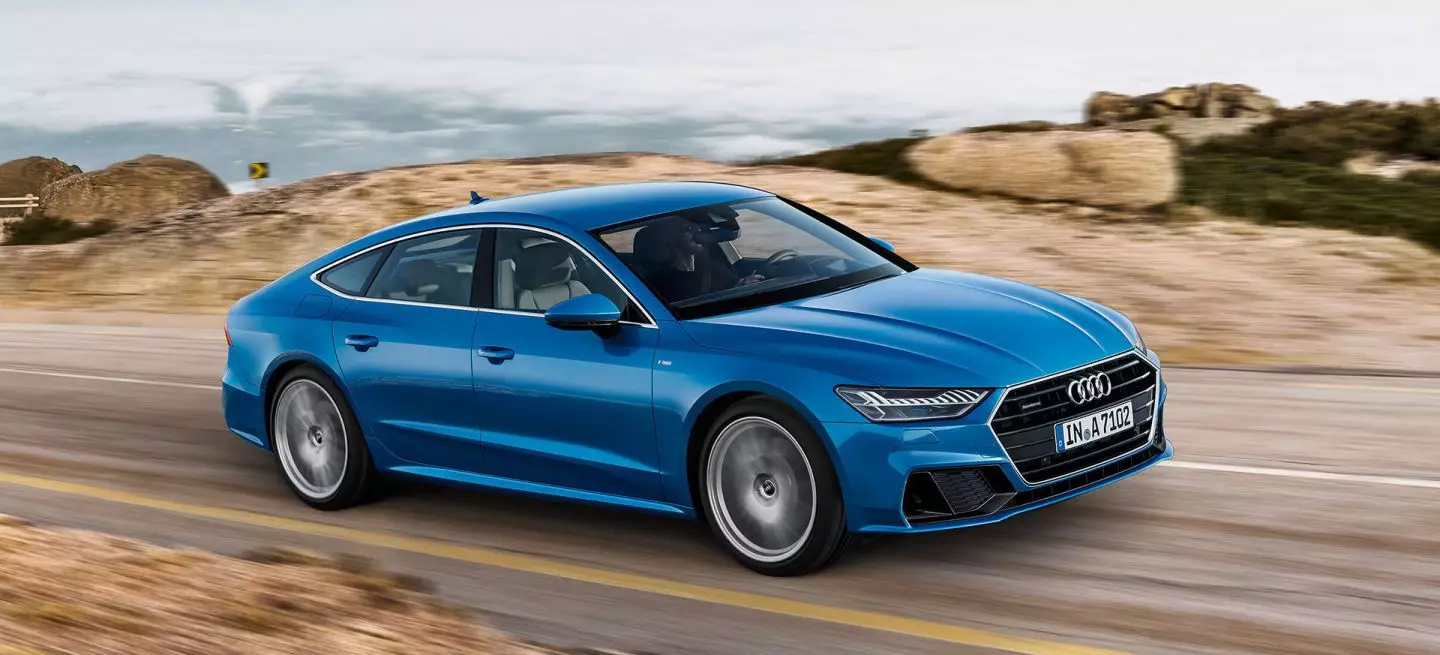 Audi A7 نیم هایبرډ