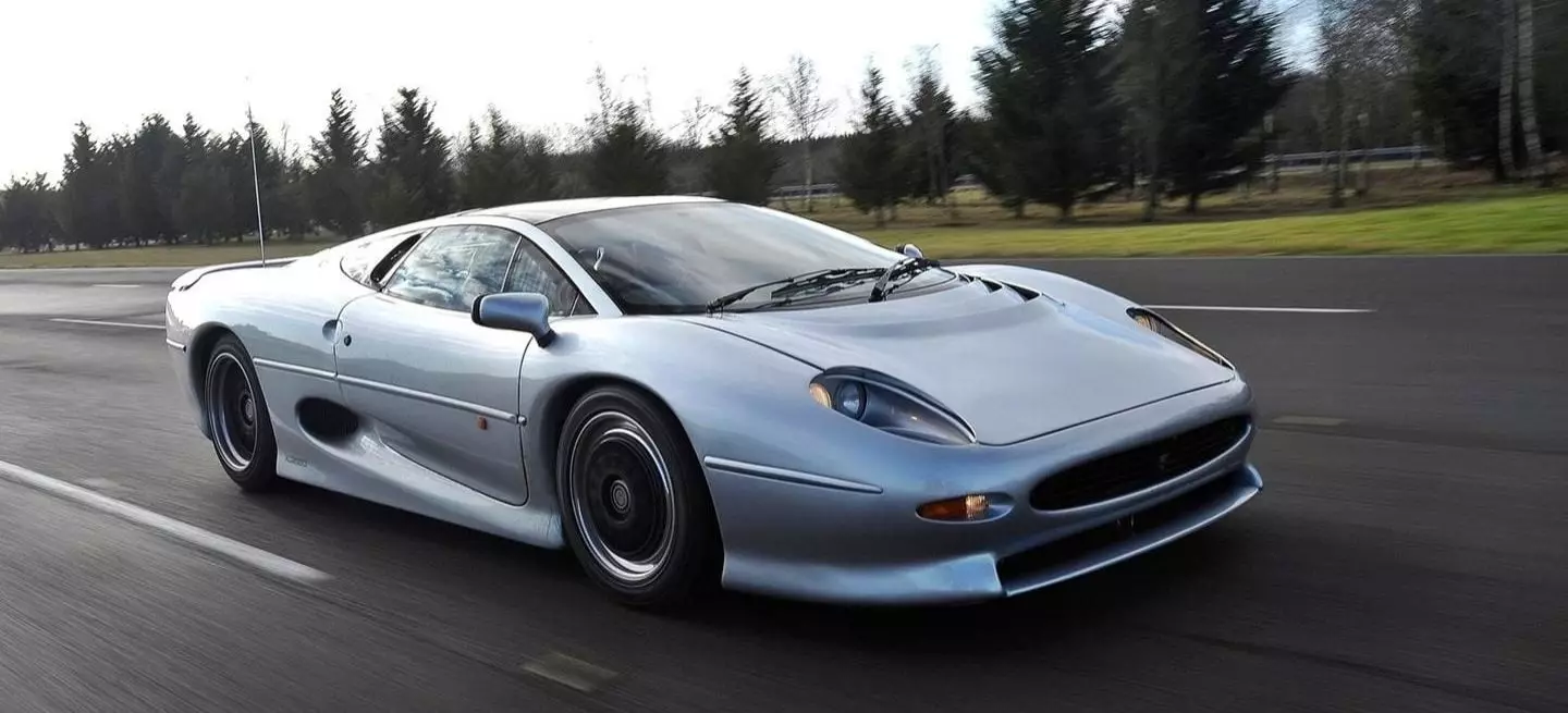 Jaguar-XJ220-1992-2016-03