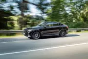 De Mercedes-AMG GLC 43 Coupé gëtt op Video presentéiert: mat engem 3.0 V6 Biturbomotor an 362 CV Kraaft 23274_4