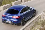 Iyo Mercedes GLC 350 e 4MATIC Coupé, hybrid, plug-in uye ine 320 hp, ichasvika mukupera kwegore. 23773_4