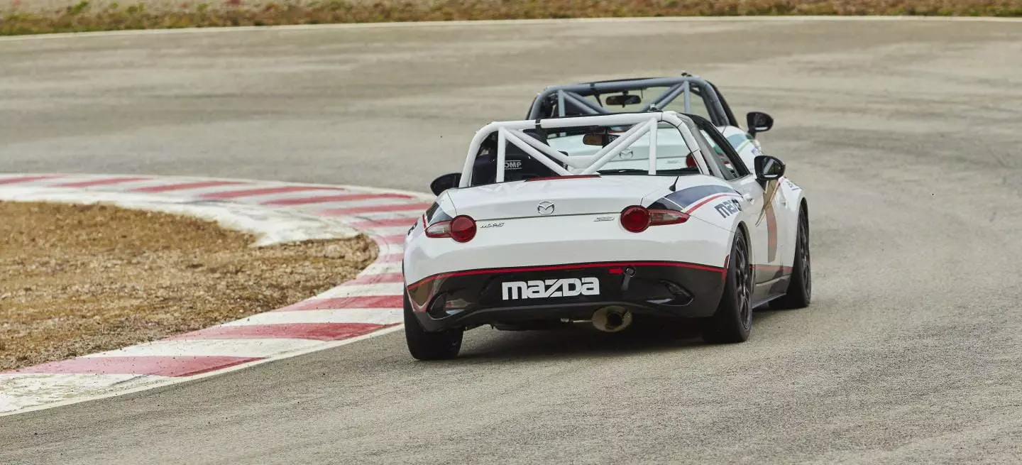 Mazda_MX-5_cup_2016_keys_DM_9