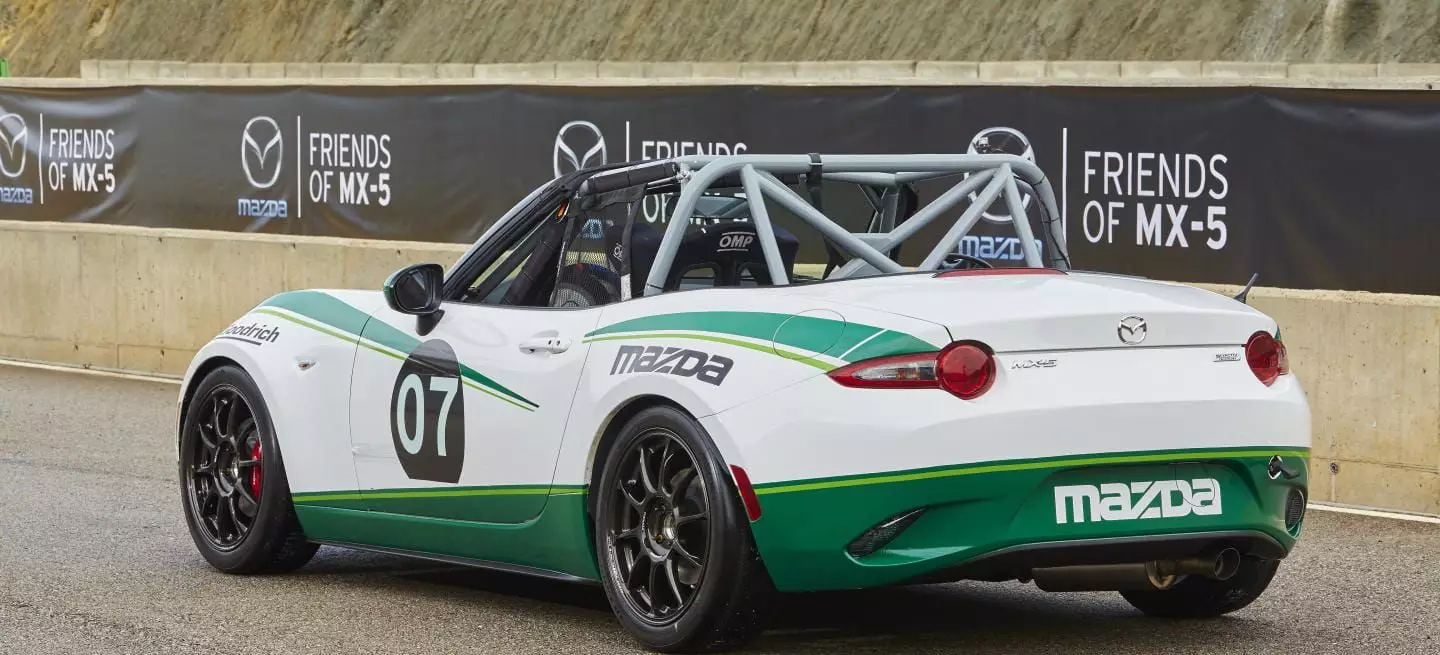 Mazda_MX-5_cup_2016_keys_DM_30