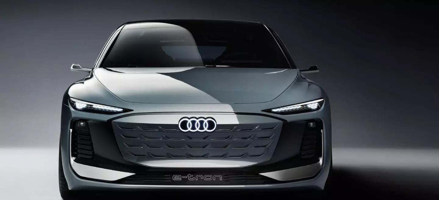 אודי A6 Avant E Tron Concept 01