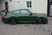 Jaguar waxay u egtahay, Porsche waa. Midka kaliya ee 911 GT3 ee British Racing Green midabka ayaa kaa dhigi doona jacayl 27011_7