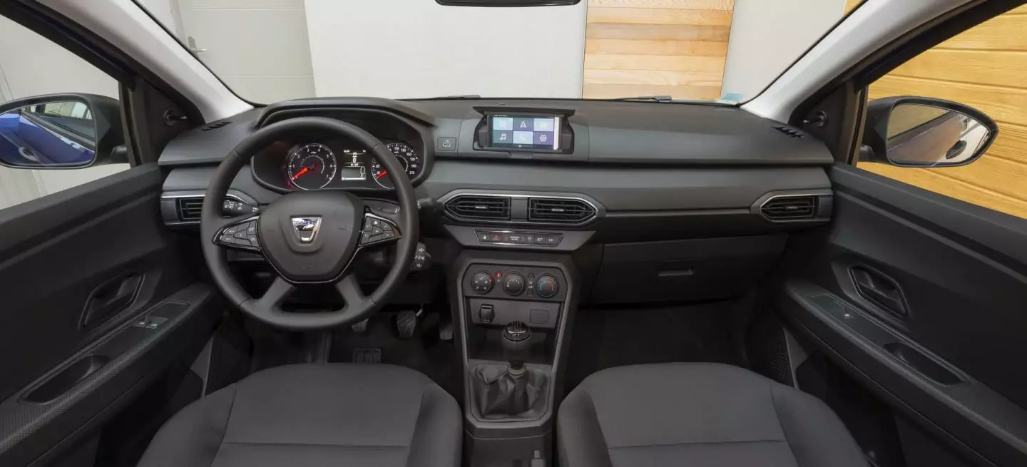 Oferta Eco Label Prill 2021 Paneli i brendshëm i Dacia Sandero Glp