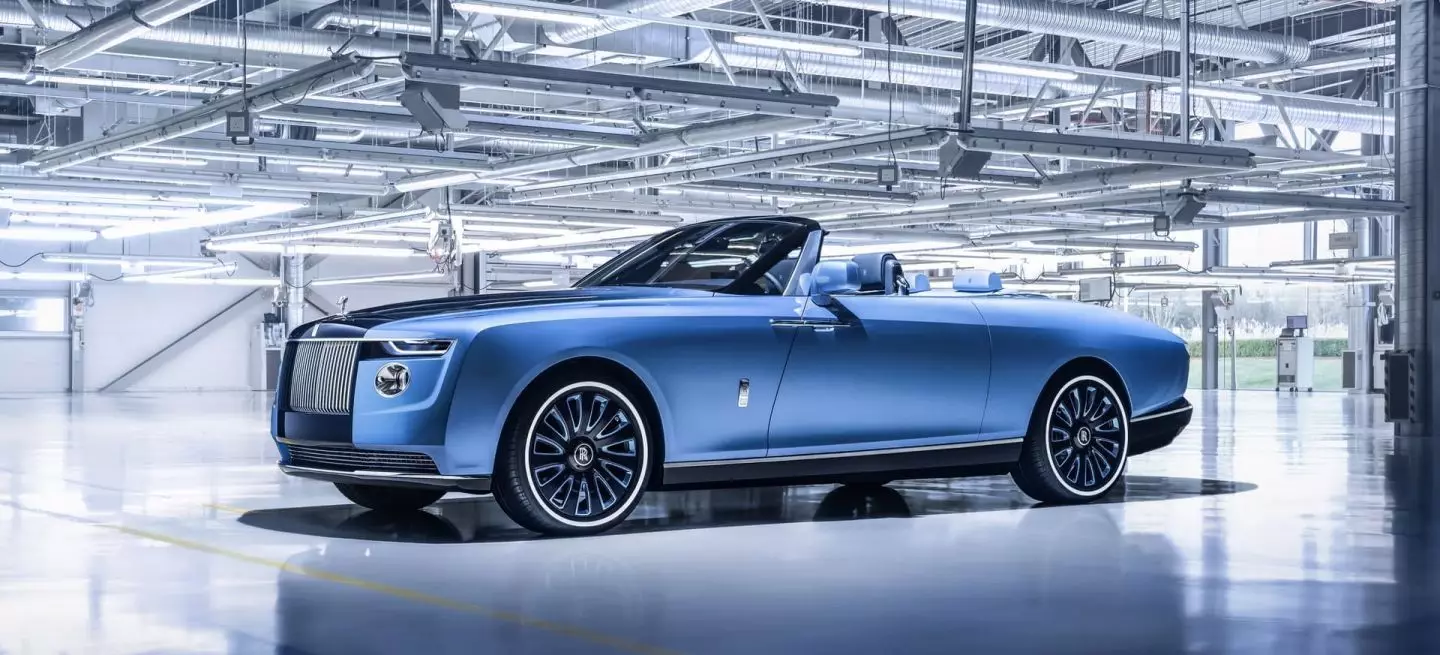 Cauda de barco Rolls-Royce 2021 29