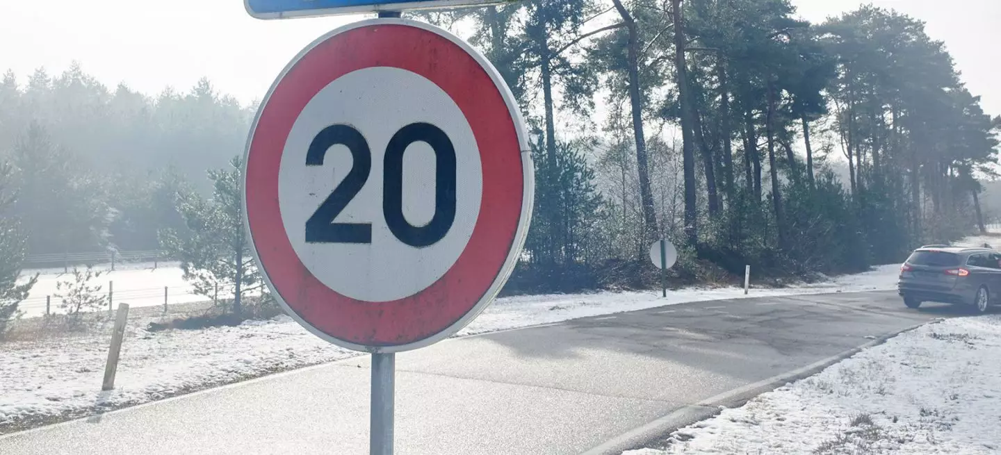 20km/h signāls