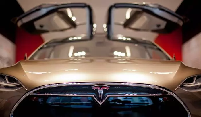 بیٹریوں کی فراہمی، Tesla کی کامیابی میں واحد رکاوٹ [Tecmovia میں ہفتہ]