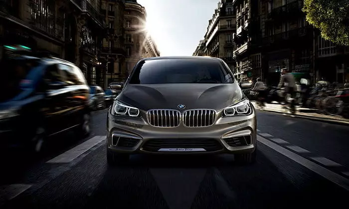 BMW କନସେପ୍ଟ ଆକ୍ଟିଭ୍ ଟୁରେର୍ |