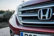 Honda CR-V: 2.2 i-DTEC 4x4 su 150 AG bandymas. Judresnis visureigis kelyje, bet patogus ir tvirtas nuo jo 30787_11