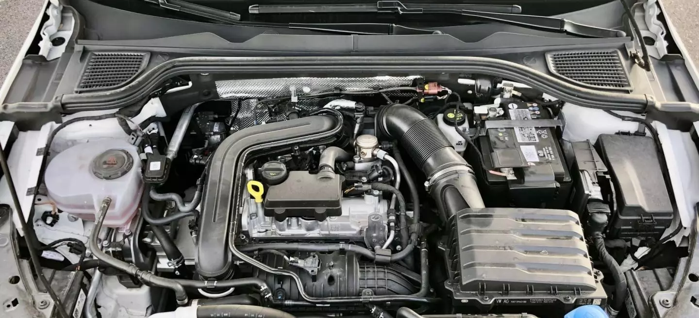 Vw Golf Mk8 Engine 01