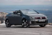 Volkswagen Golf GTI Inaweza Kubadilishwa. Ili kujaribu mienendo ya kompakt inayoweza kubadilishwa na 211 CV ya nguvu 31444_10