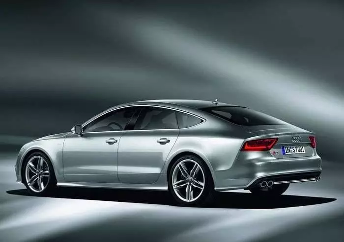 O le Audi A9 e mafai ona taunuu i le 2016 i luga o le tulaga o le isi Q7