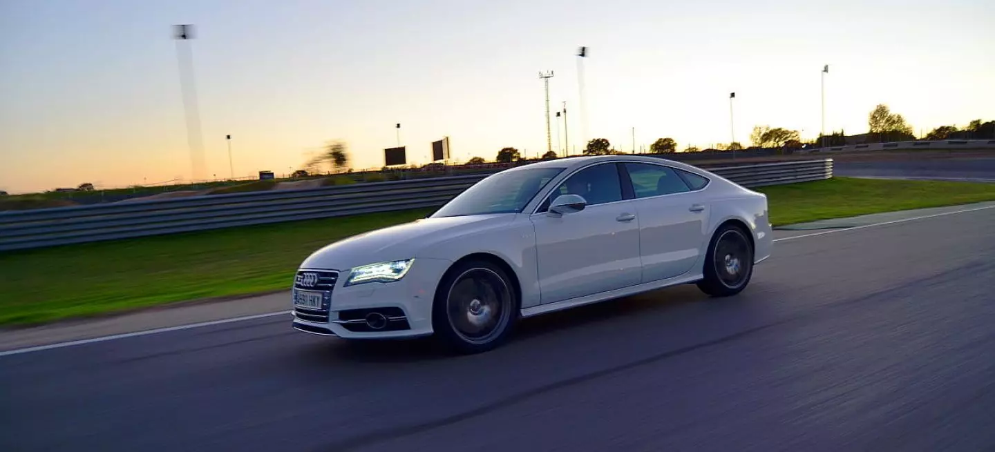 I-Audi_Range_S_and_TT_RS_Plus_tested_58