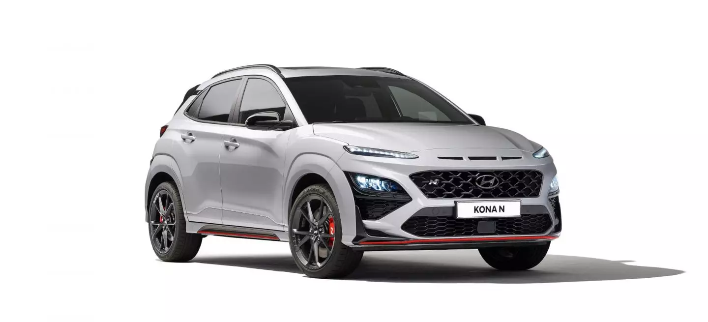 Hyundai Kona N 2021 ဈေးနှုန်းများ အပြင်ပိုင်း ၀၂