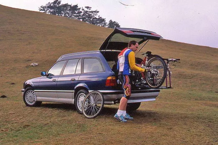 BMW 530iX Enduro Touring, den éischte Famill Abenteuer staamt zréck op 1993