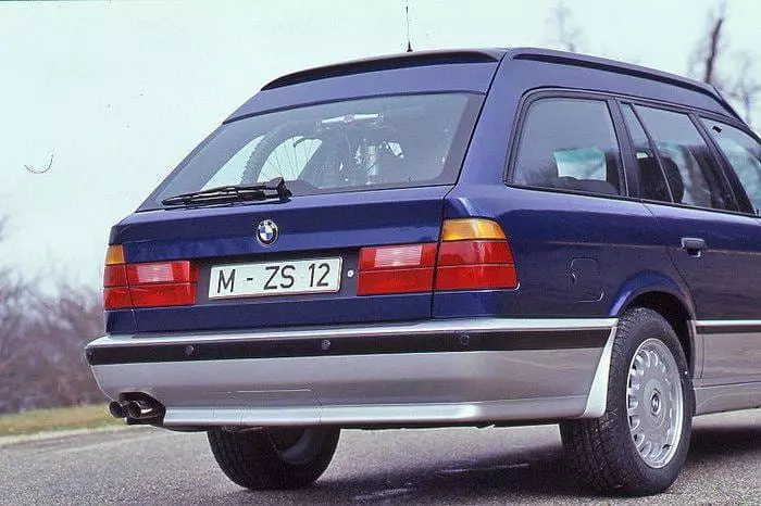 BMW 530iX Enduro Touring, ilk ailə macəraçısı 1993-cü ildən başlayır