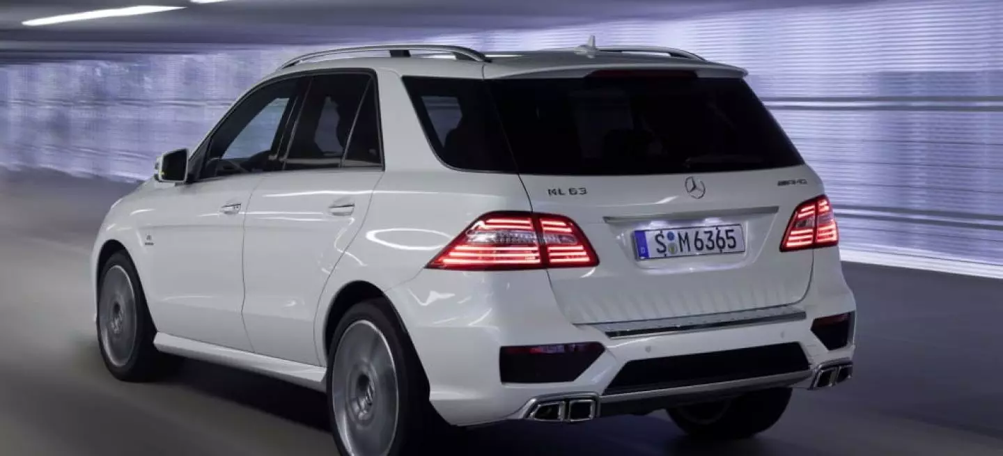 मर्सिडीज ML63 AMG