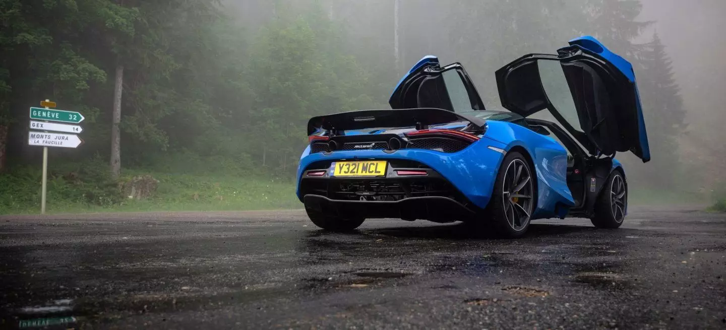 Ikizamini Mclaren 720s 25