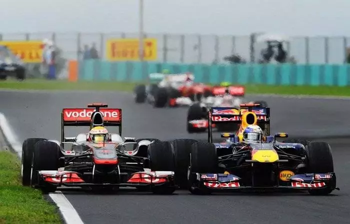 Pojedynek Hamilton (McLaren) i Vettela (Red Bull) - GP Węgier 2011