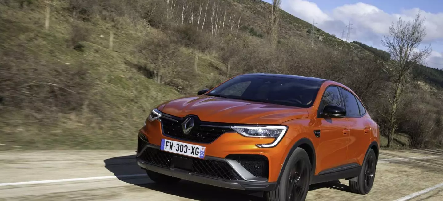 Renault Arkana hibrid ajánlat 2021. október 01. Külső