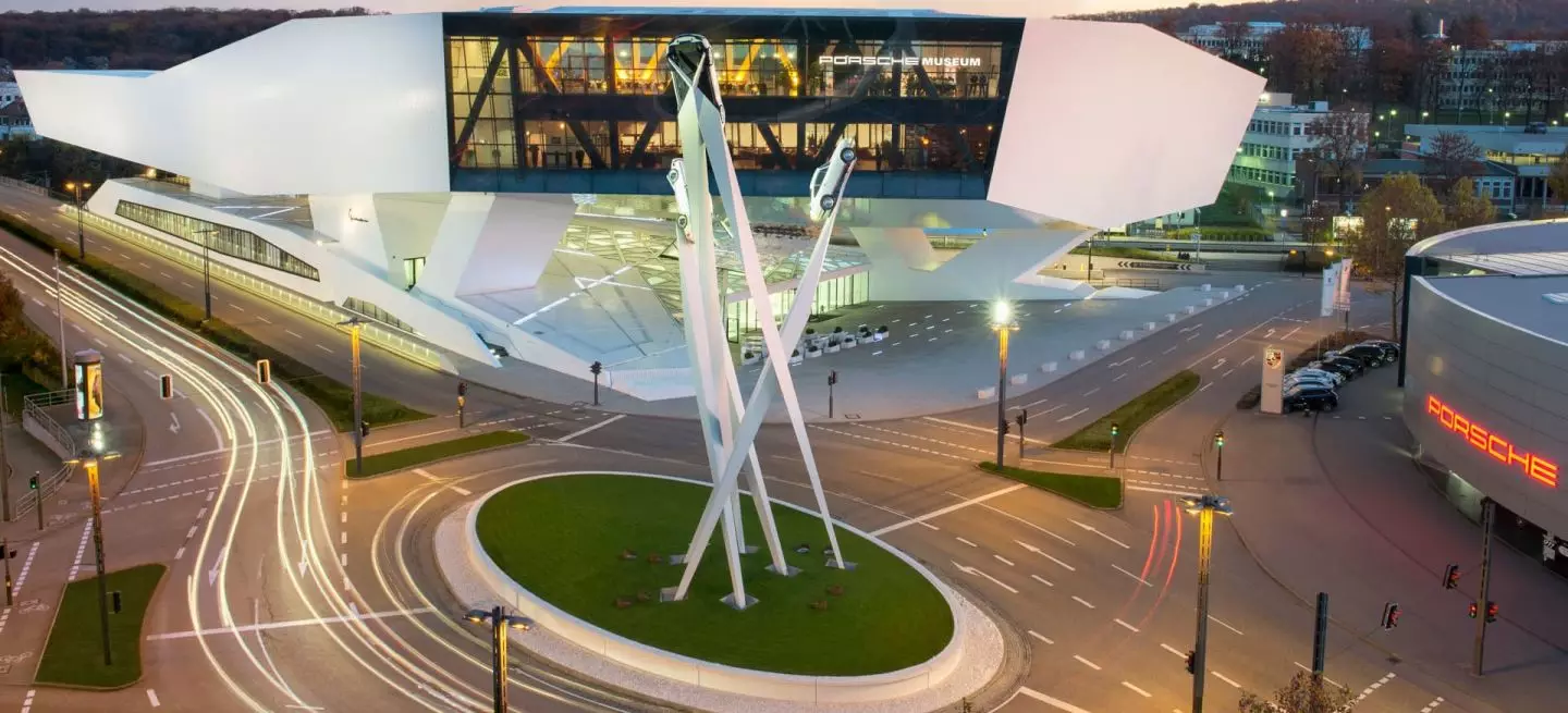 Dgt Circular Roundabout Three Moments Porsche Museum