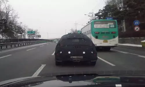 Mmepụta Hyundai Veloster Spy Shot