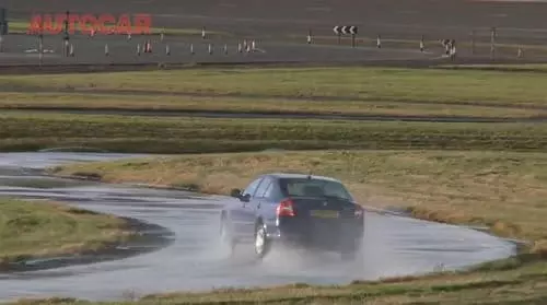 Audi R8 V10 mod Skoda Octavia 1.4 TSI, en duel ikke så ulige