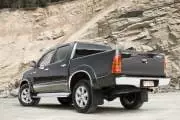 ቶዮታ የ Hilux 2.5 D-4Dን አዘምኗል 41807_3