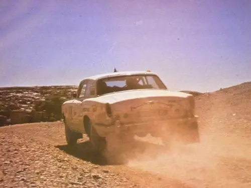 Rolls-Royce Corniche Jules, ar werth yn gyn-filwr o'r Paris-Dakar