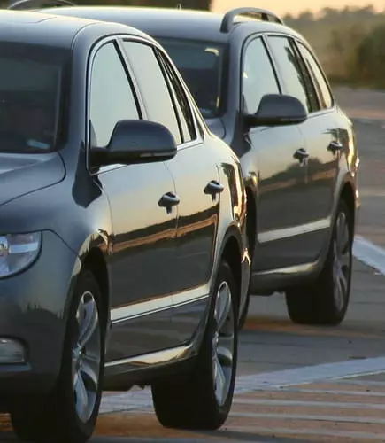 A Skoda Superb családi változatának előzetesei