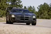 Mercedes SLS AMG, awọn afọwọya osise ati awọn aworan ti agọ 43189_10