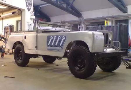 Tswb Aurens Longnose, 1,500 hp Land Rover