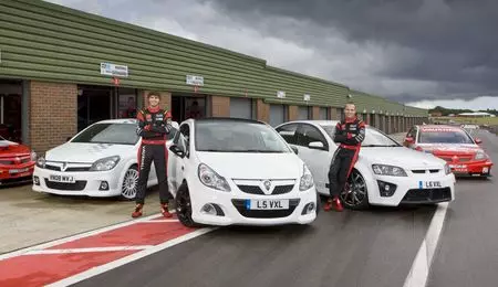 Vauxhall Corsa VXR Inyandiko ya Arctique