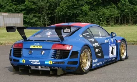 Audi R8 lehiaketa Nürburgring-a erasotzeko