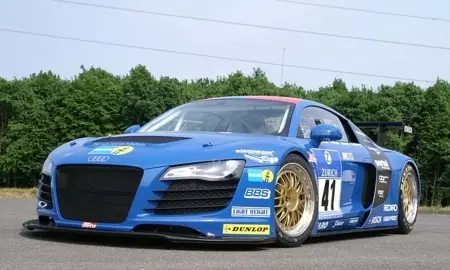 Audi R8 lehiaketa Nürburgring-a erasotzeko