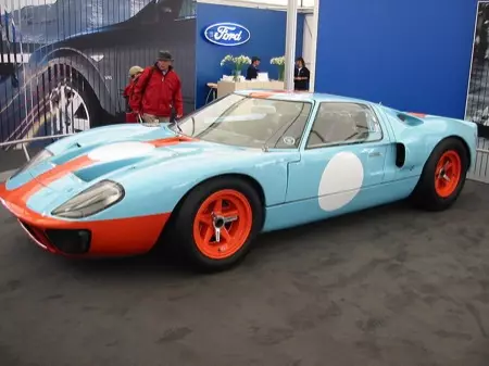 Форд GT40