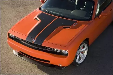 Dodge Challenger SRT8, полные изображения