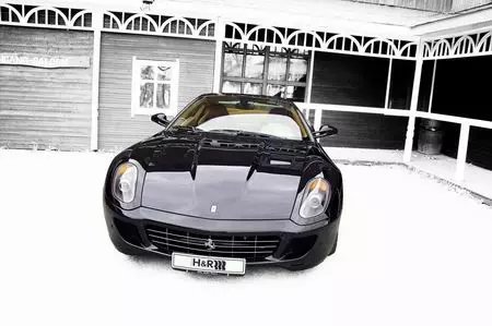 Ferrari 599 GTB Fiorano H&R, kemewahan kanggo tetep ing lemah