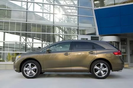 Toyota Venza, SUV со салонски воздух