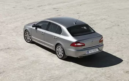 Skoda Superb 2008, novas imagens oficiais