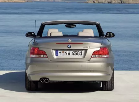 BMW 1 Series Convertible, salah satu mobil convertible yang paling ditunggu