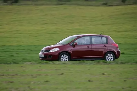 nissan tiida