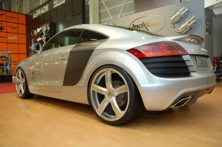 Audi TT RS pese sile nipa Caractere