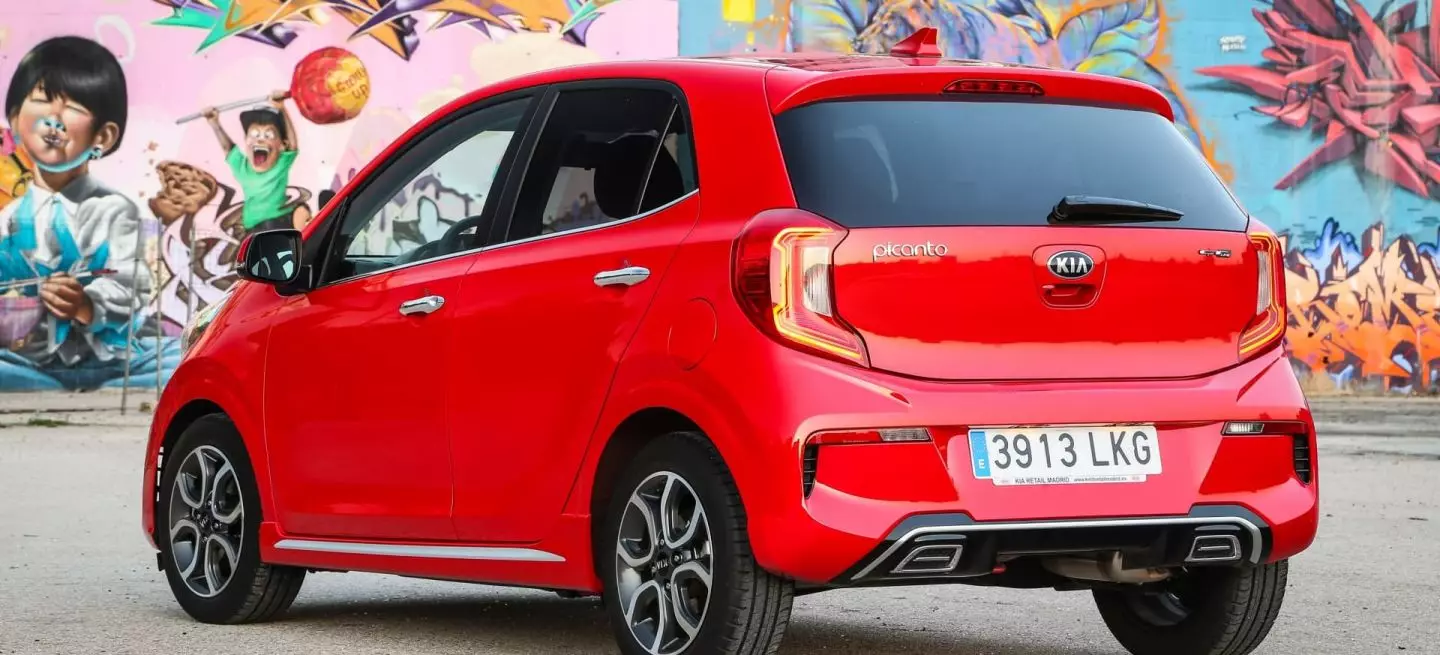 Kia Picanto 2021 02