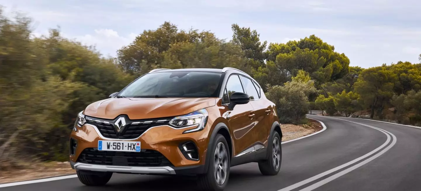 Renault Captur Pomarańczowe Dynamiczne Nadwozie 00025